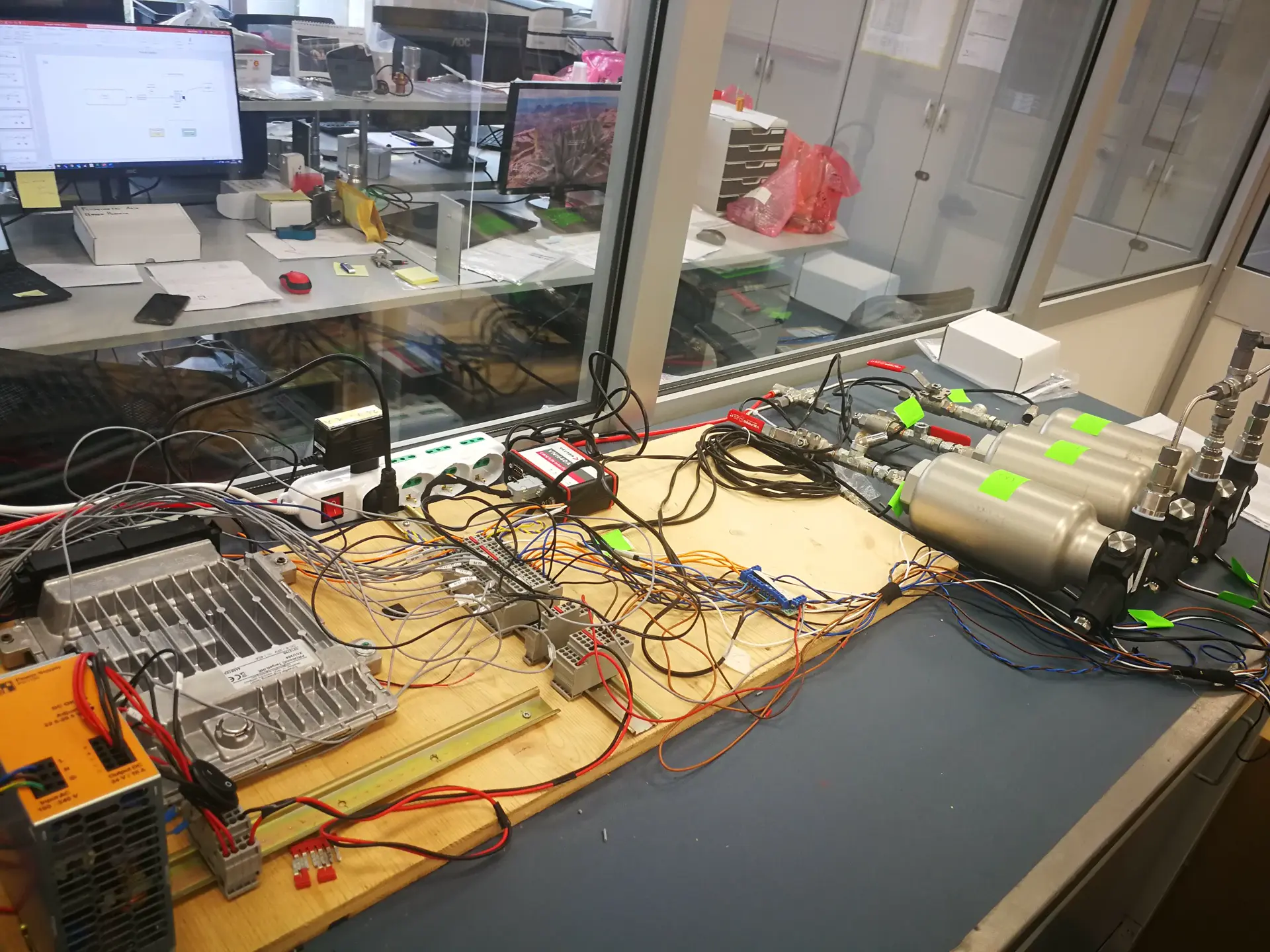 OMB SALERI – BANDO TECH FAST